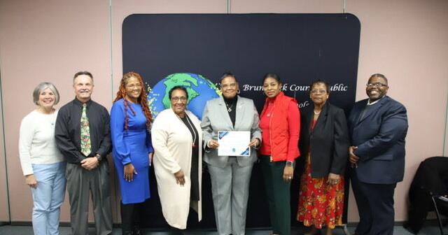 Gillus receives Spotlight on Excellence award | | brunswicktimes ...
