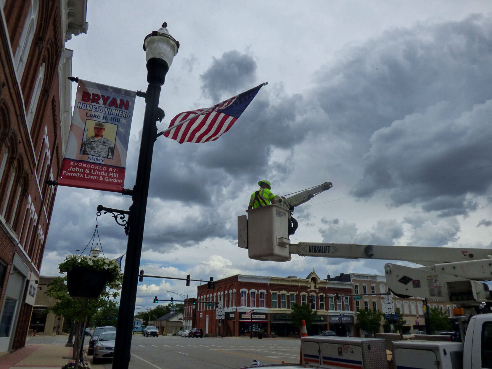 Hanging around downtown | News | bryantimes.com
