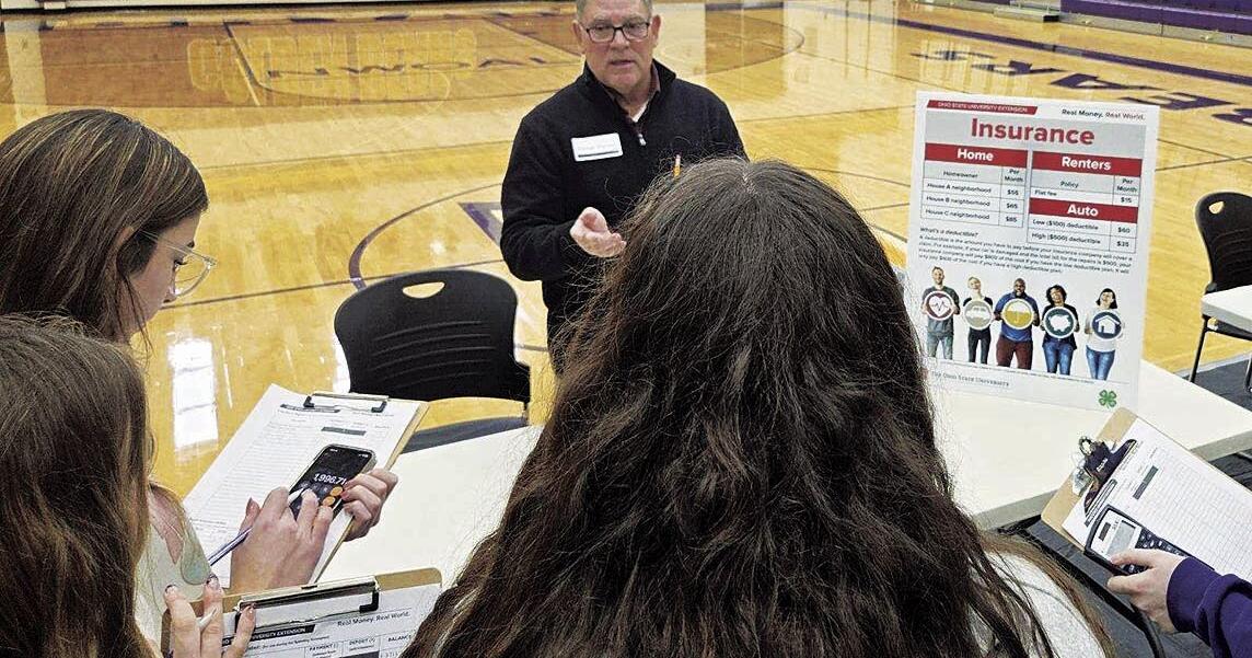 Students learn about financial literacy | News | bryantimes.com