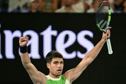 Alcaraz, Sabalenka, Gauff surge into Australian Open third round | News ...