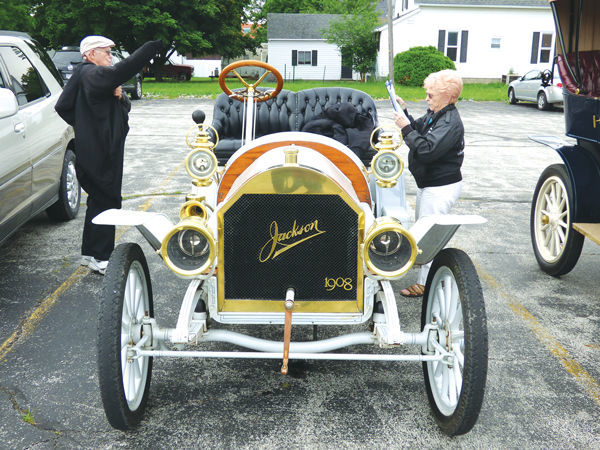 'Brass and gas' cars cruise into Bryan | Local News | bryantimes.com