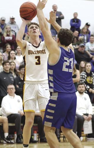 Edgerton boys basketball pulls out Route 49 rivalry win against Edon | Bryan Times | bryantimes.com