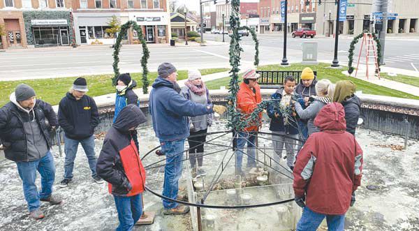 Downtown Bryan decorating blitz a success | Local News | bryantimes.com