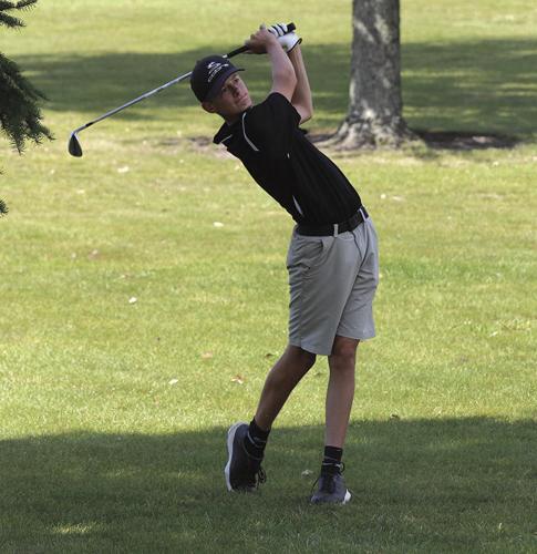 Edgerton's Kennerk, Fairview's Kauffman front area boys golfers at GMC ...