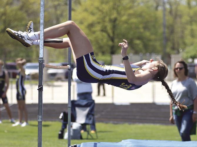 Distance relay team, Fireovid front Bryan track at 1st day of NWOAL ...