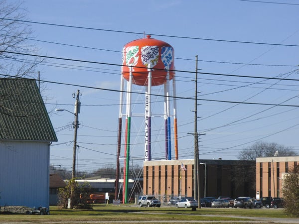 Dum Dums water tower becoming landmark | | bryantimes.com