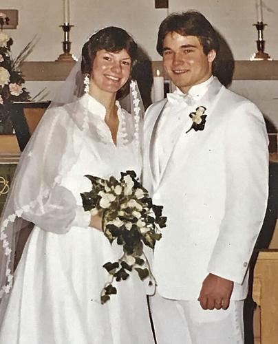 Deetz 40th wedding anniversary | News | bryantimes.com