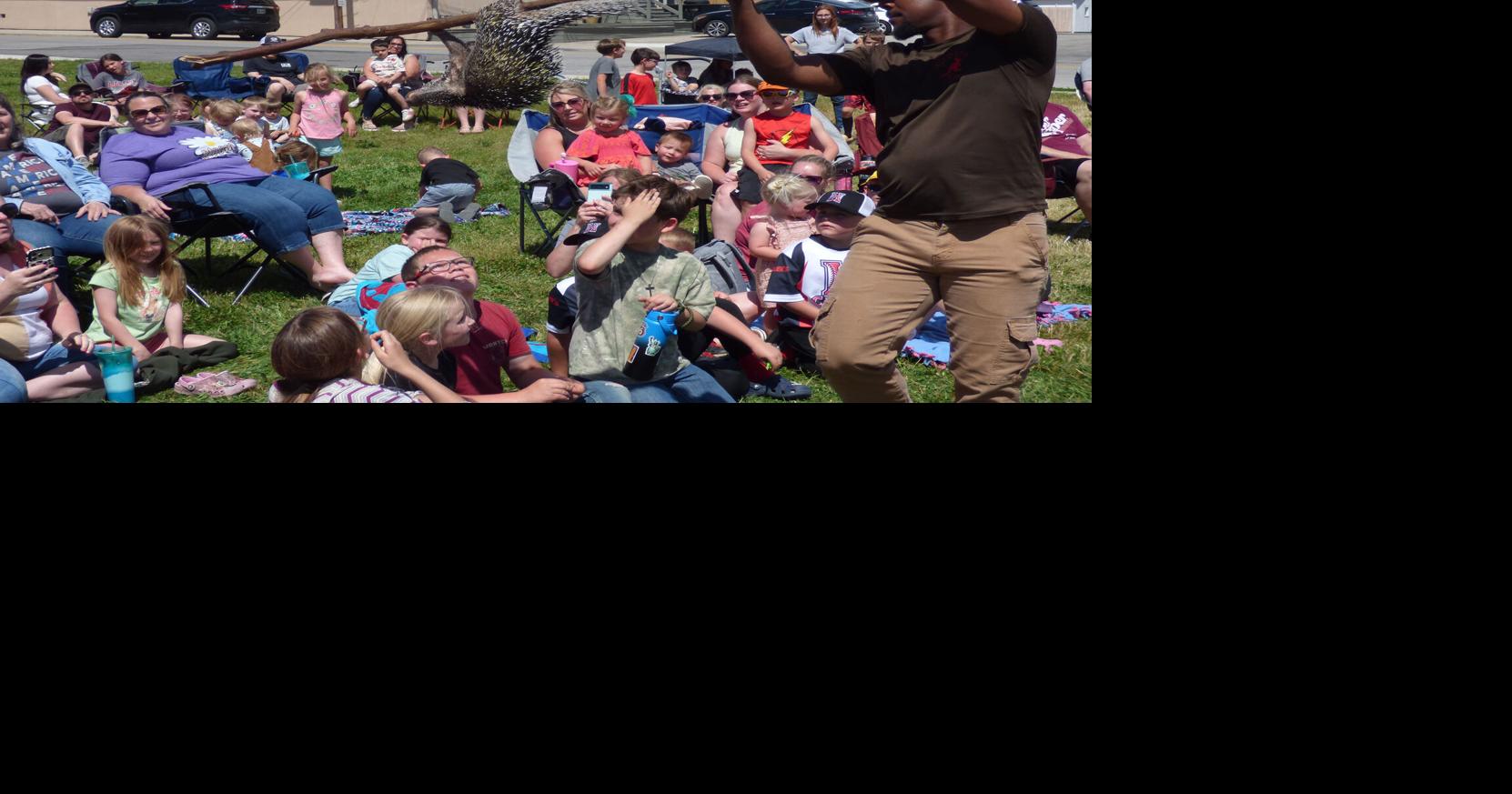 Stacks shows off porcupine | Local News | bryantimes.com