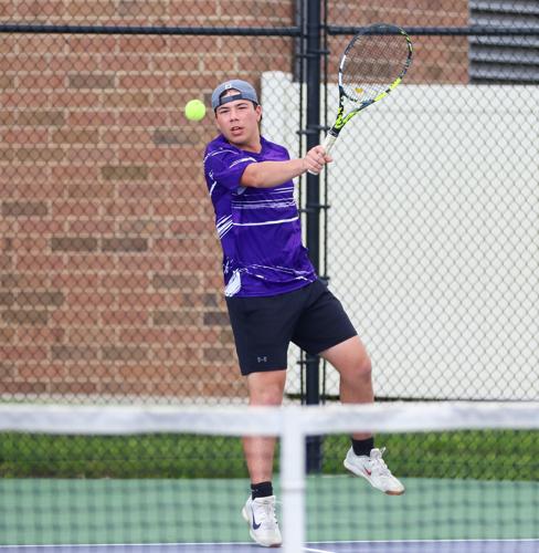 Bassett, DeWitt, Franzdorf roll to district spots at first day of ...