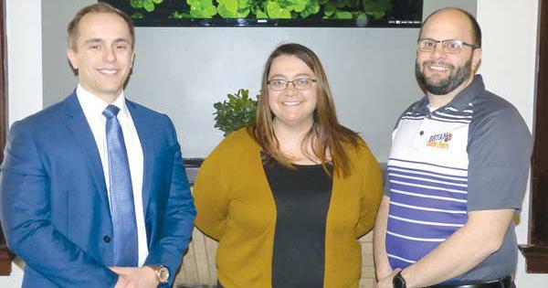 Leadership class building fence for humane society | Local News ...
