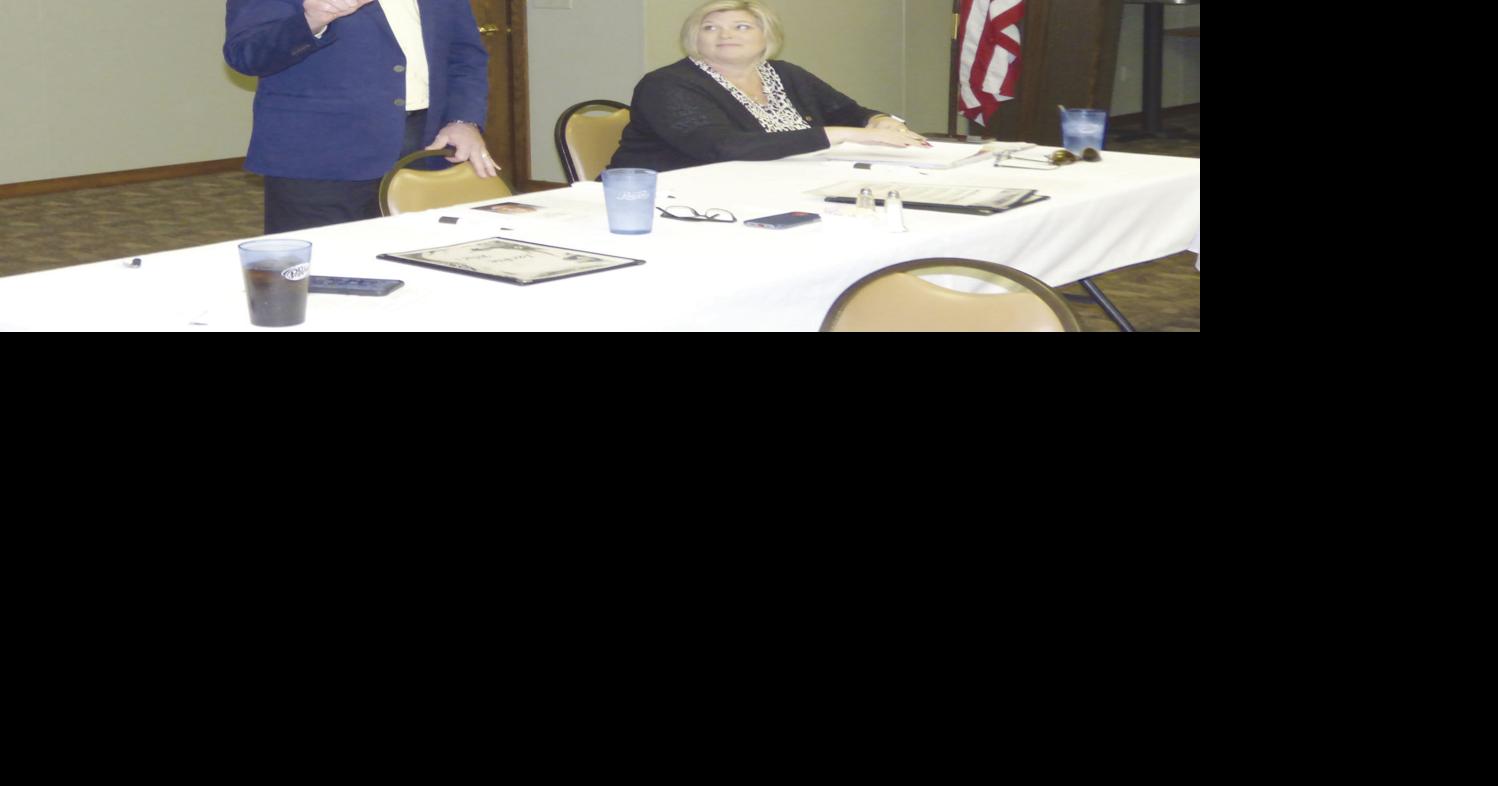 Craig S. Riedel speaks to county GOP | Local News | bryantimes.com