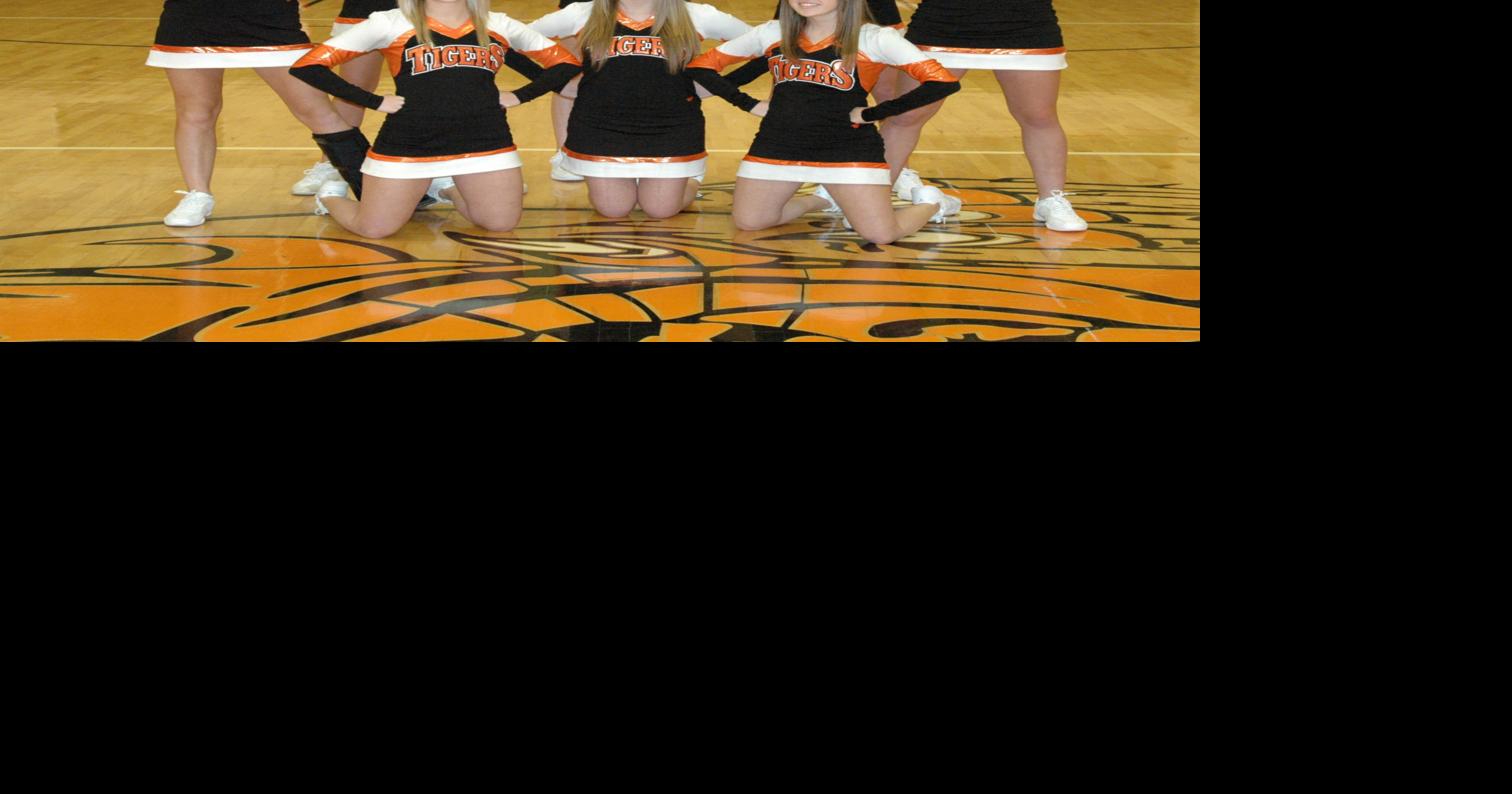 Liberty Center High School Cheerleading Team | | bryantimes.com