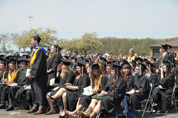 Northwest State celebrates graduation | Local News | bryantimes.com