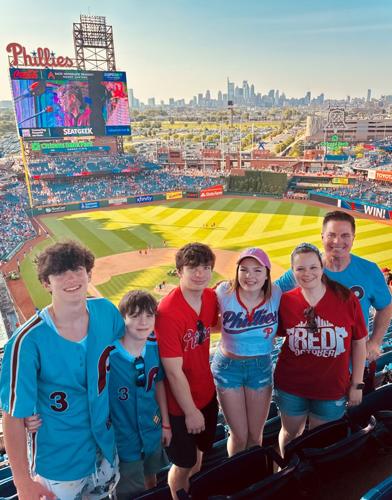 For Newtown's Davis clan, the family that (does) plays together stays ...