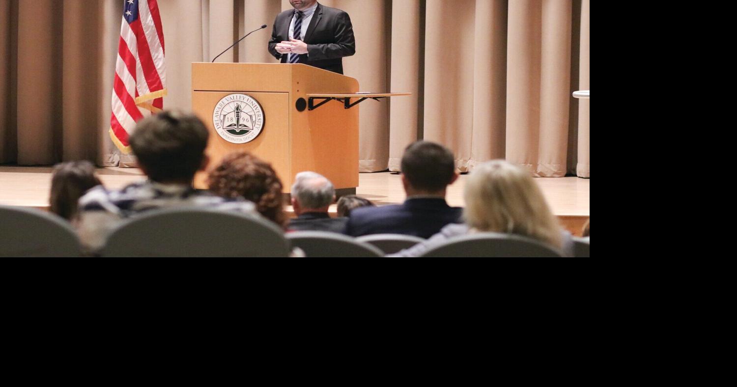 Secretary Siger gives “State of the State” address to Central Bucks ...