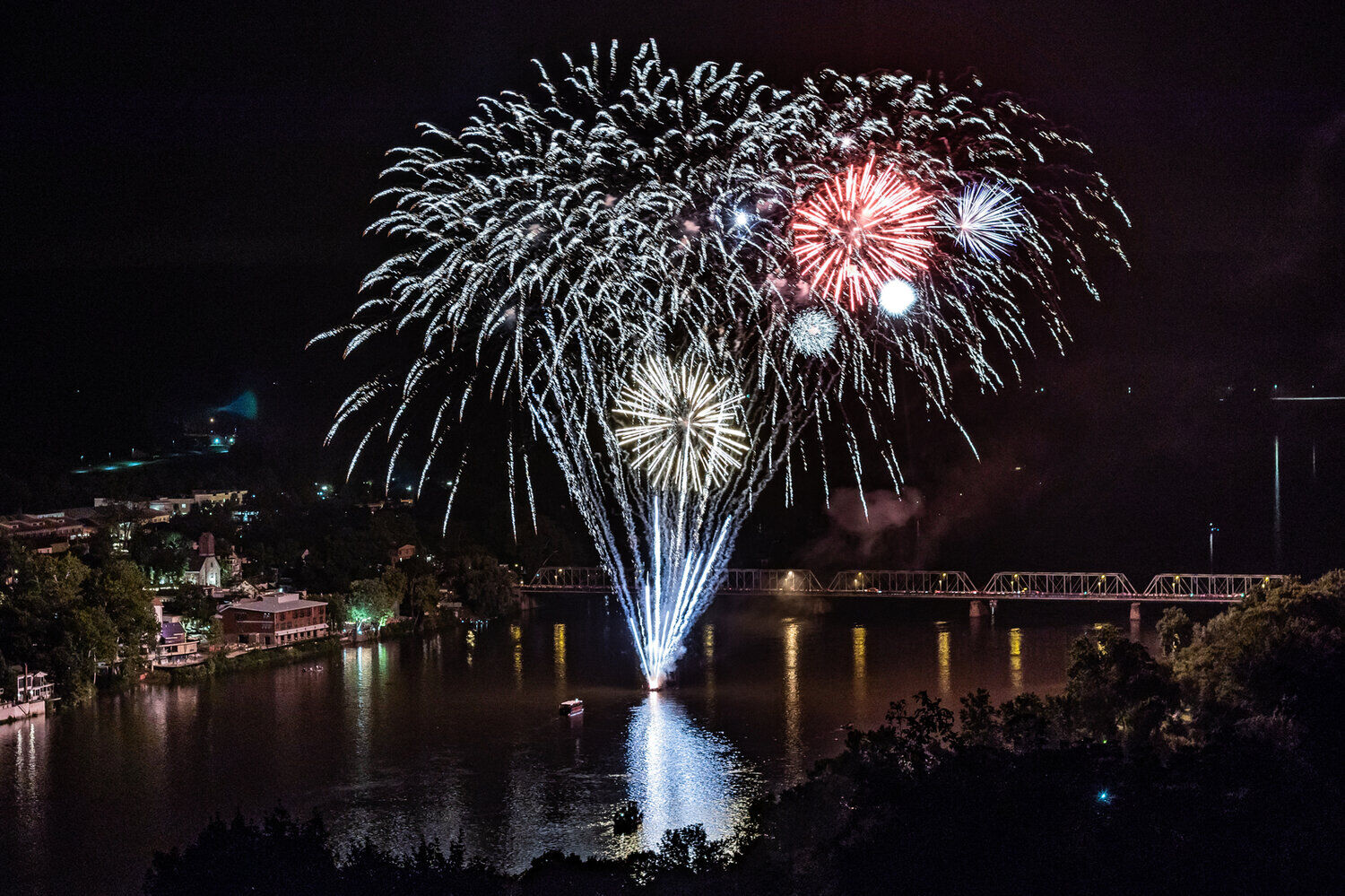 Friday fireworks return to New Hope, Lambertville for 250th celebration ...