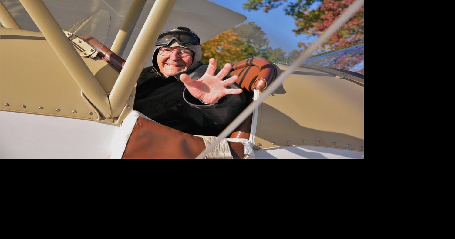 Almost 100 years old, pilot takes off in a 94-year-old plane | Opinion ...
