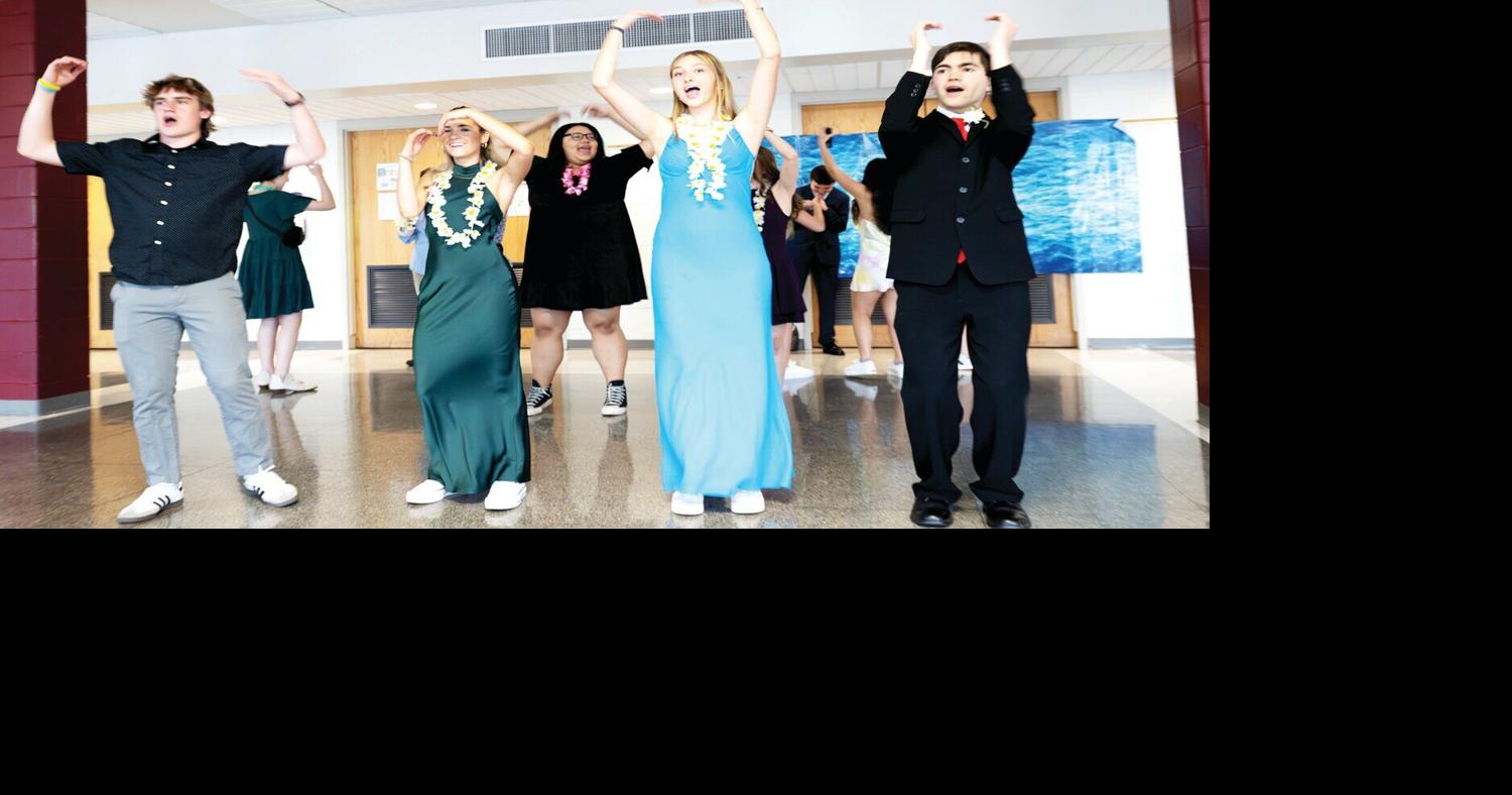 Patriots band together for CB East Unified Prom | Community ...