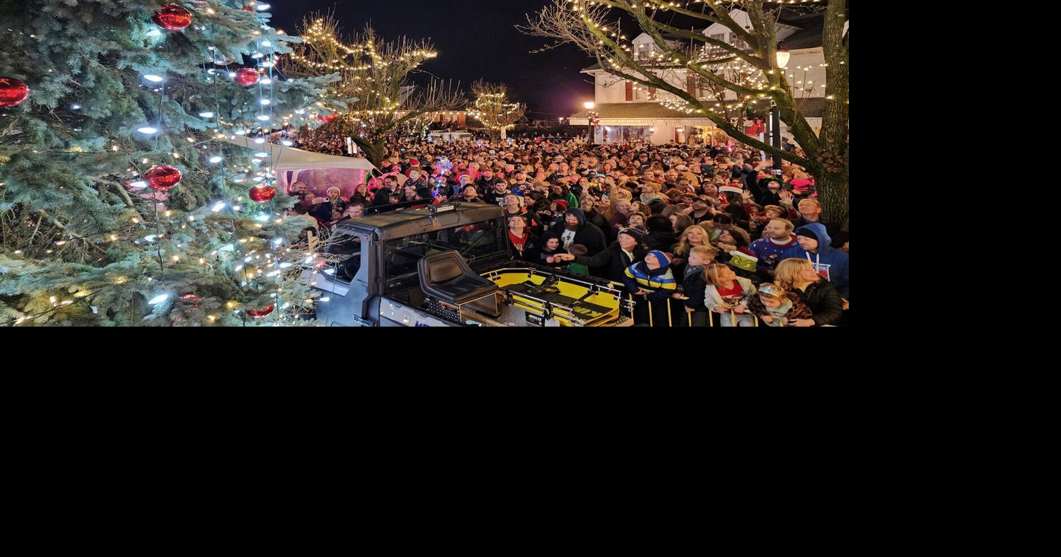 Perkasie lights its 115th holiday tree | Photo Galleries ...