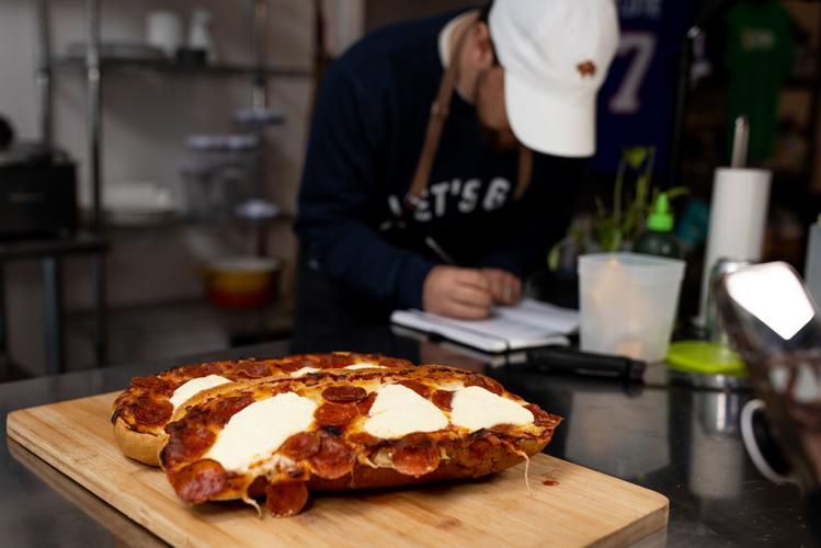 Cooking up favorites for a following