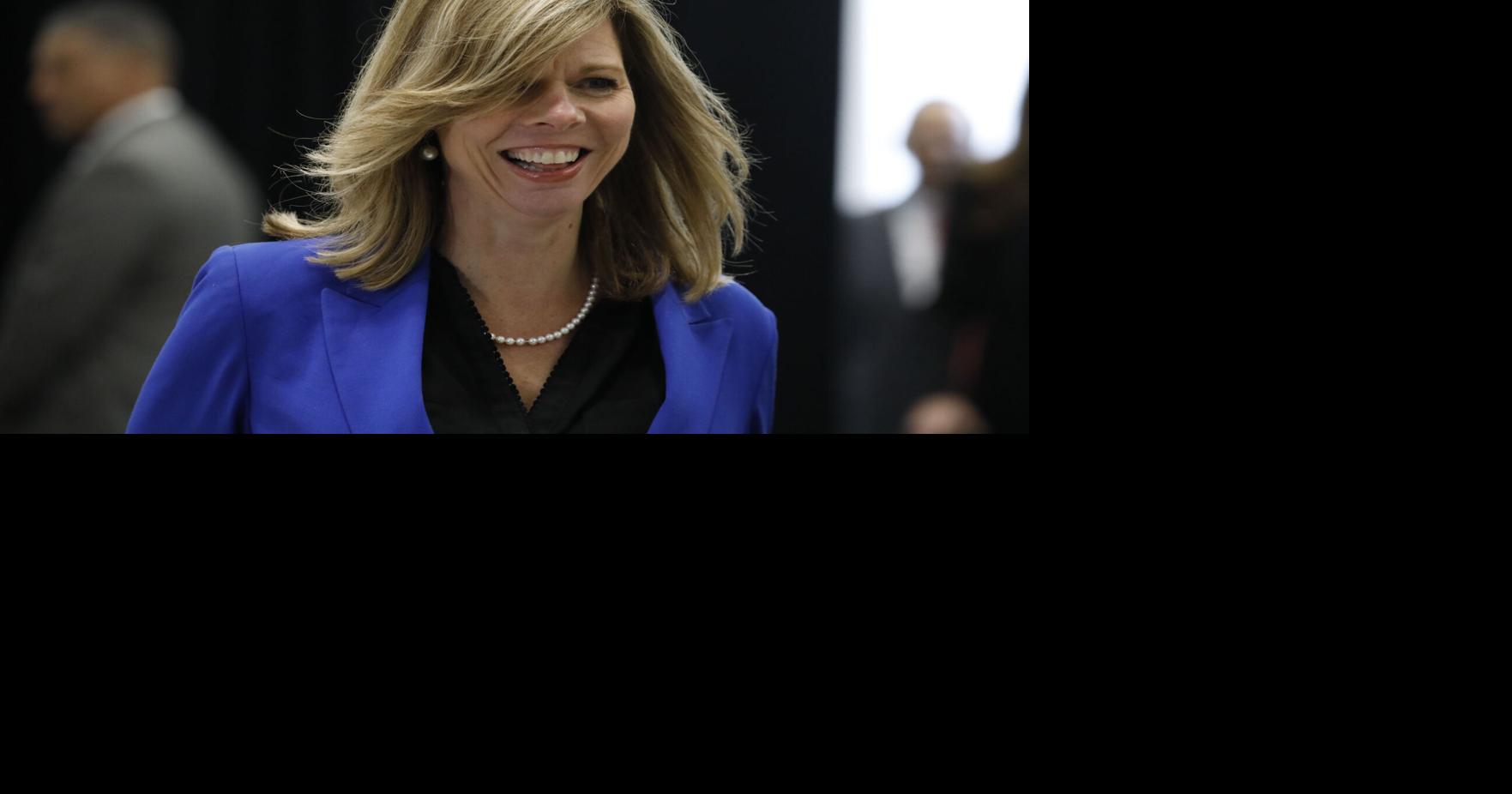 Leaving Albany has ups and downs for Monica Wallace