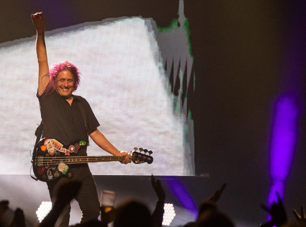 Goo Goo Dolls' Robby Takac: Crowd noise rocks