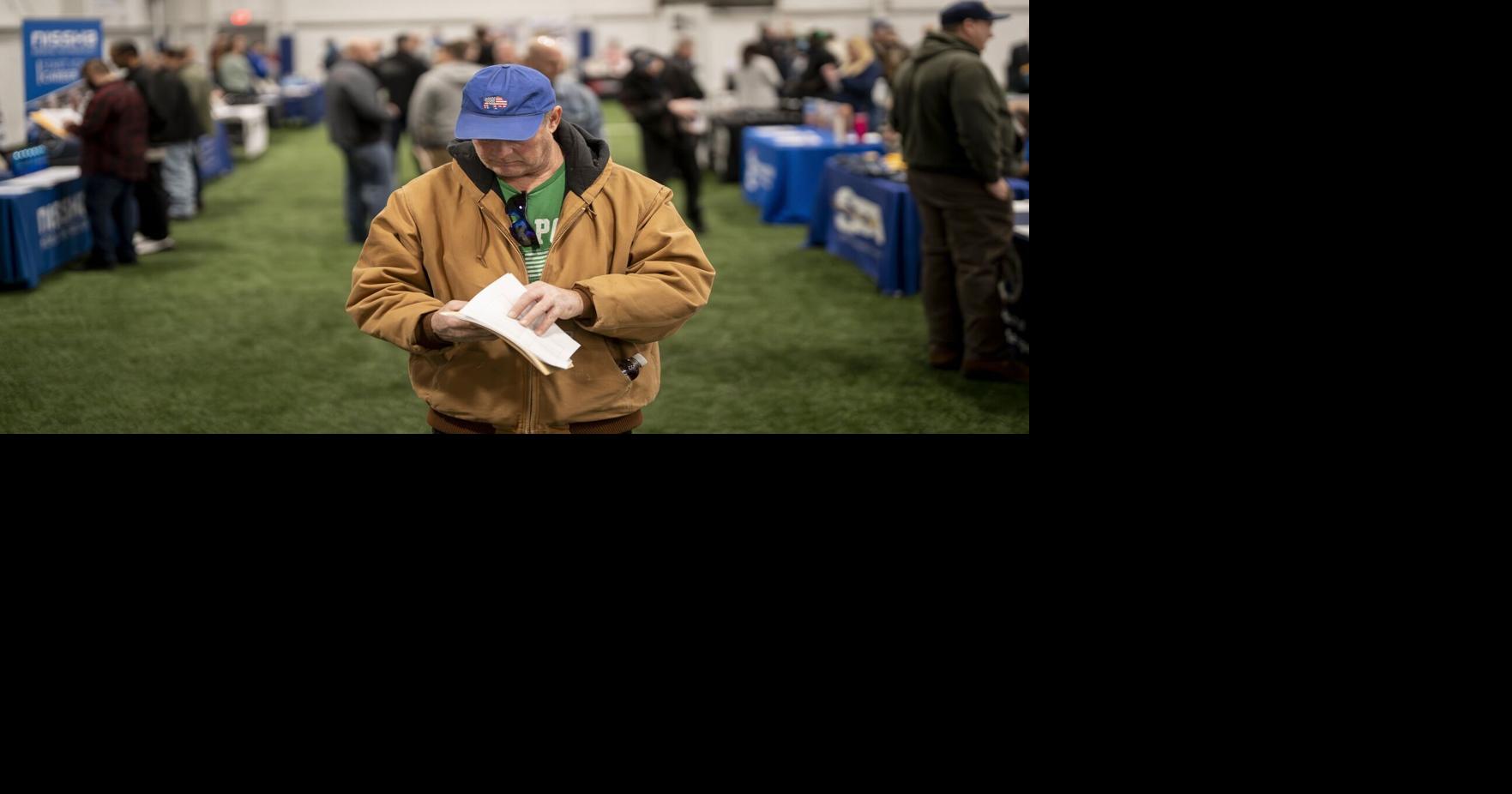 Hundreds of Sumitomo workers flock to job fair
