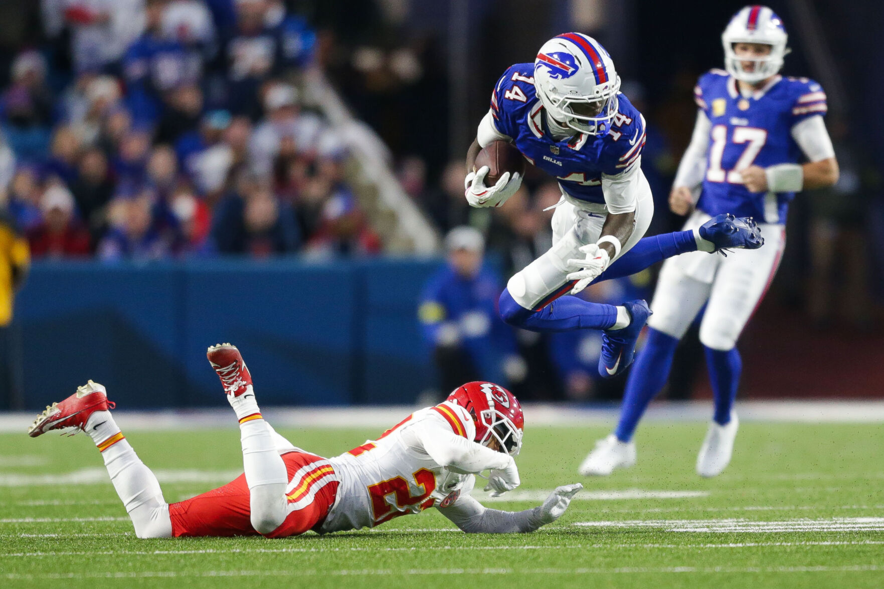 Photos: Buffalo Bills beat rival Kansas City Chiefs