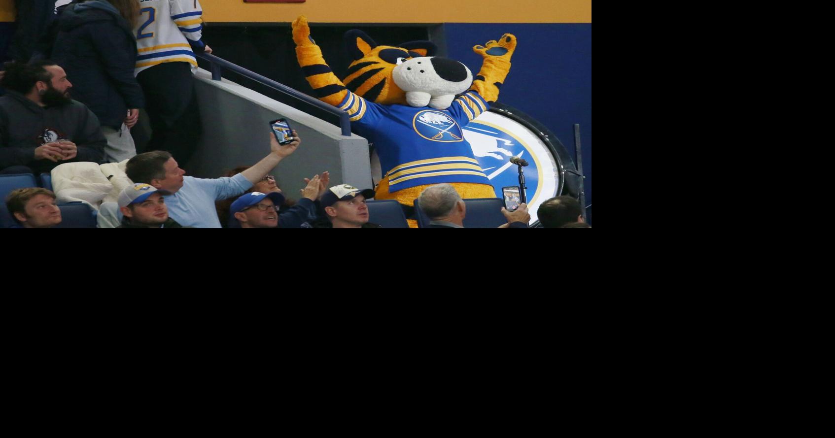 Buffalo Sabres mascot Sabretooth gives fans reason to cheer