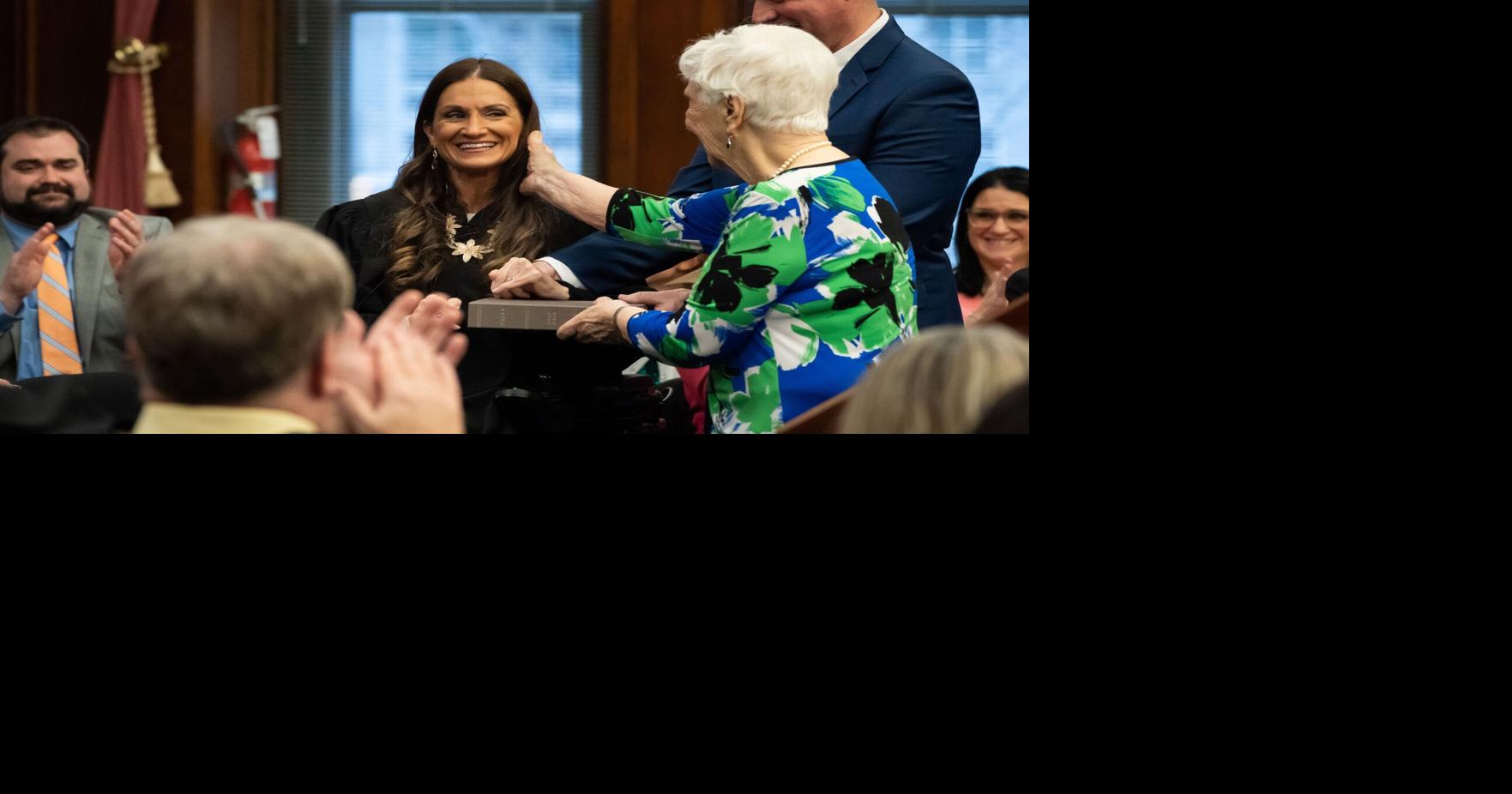 Quadriplegic judge sworn into office in Erie County