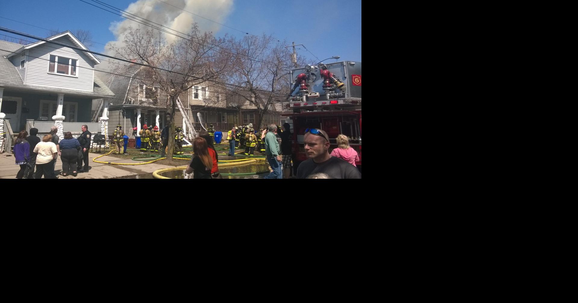 Firefighters battle blaze in West Seneca