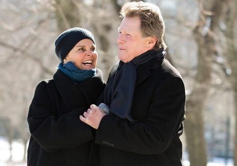 Ali MacGraw, Ryan O’Neal deliver poignant, tear-inducing ‘Love Letters’