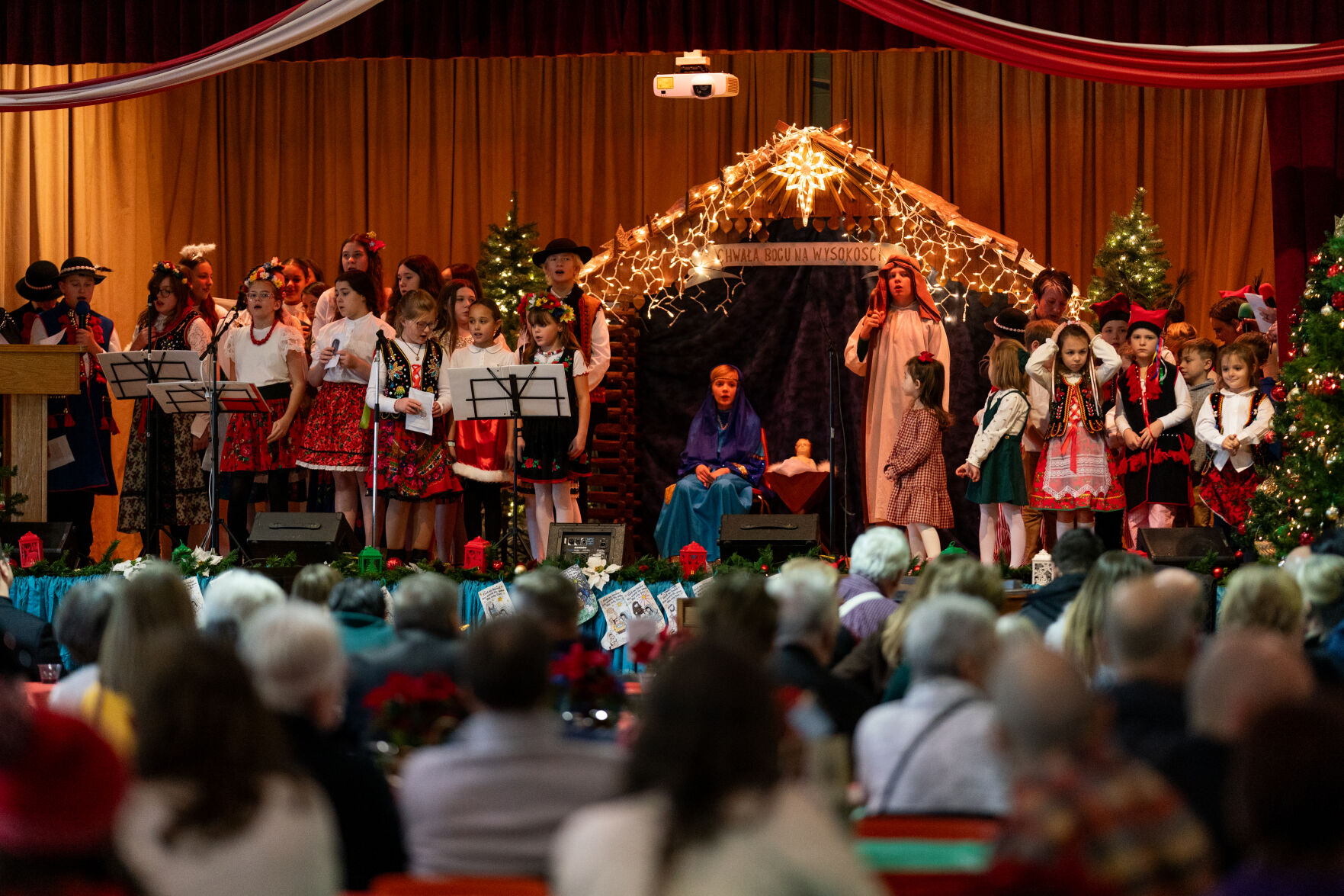 Photos: Polish Saturday School performs traditional Nativity play