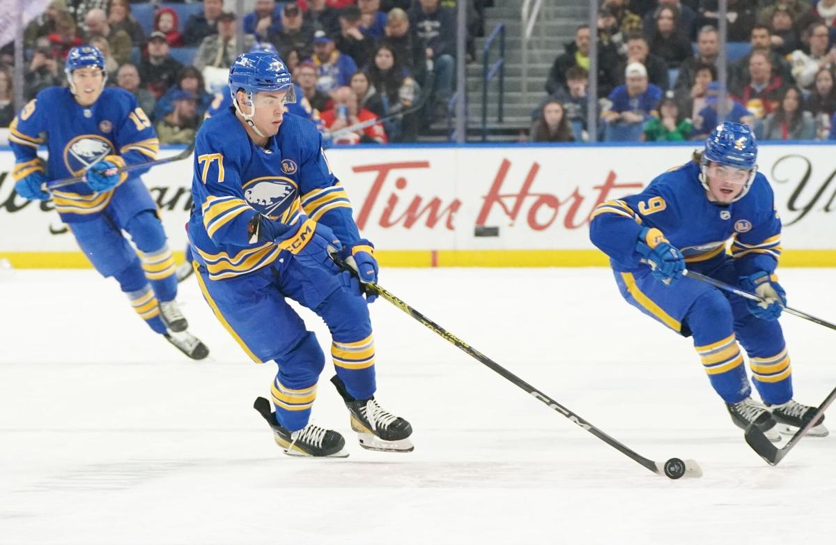 Mittelstadt helps Sabres earn first 3-game streak of season