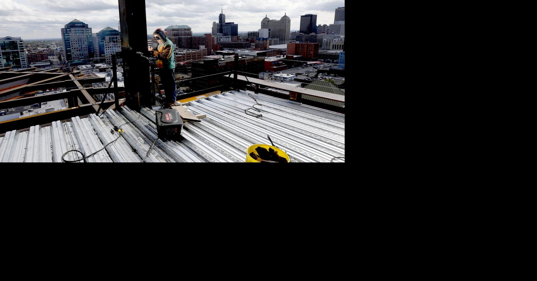 Delaware North building takes shape in downtown Buffalo