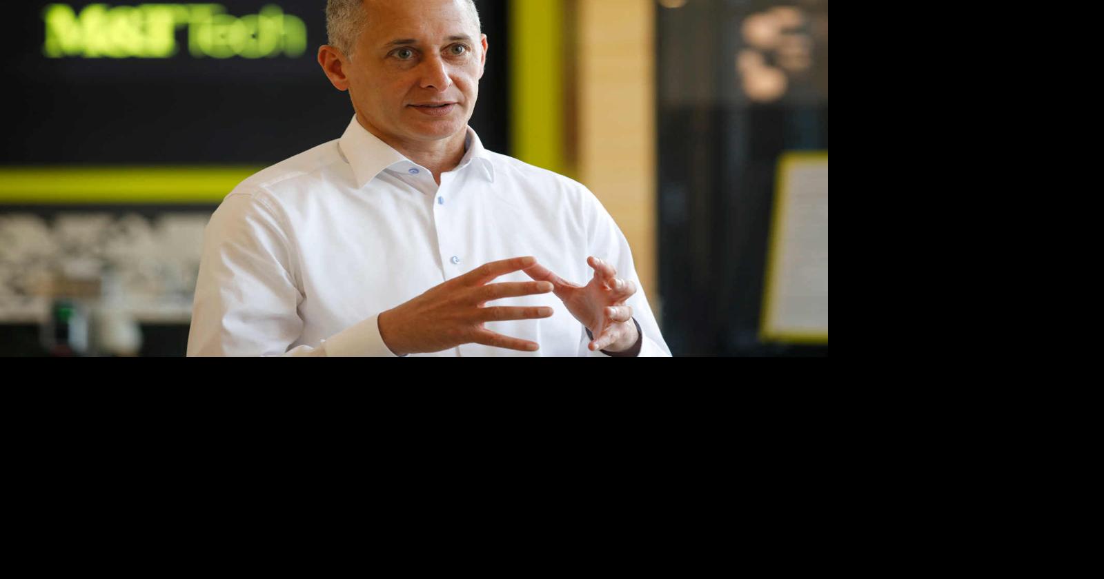 Jones reaffirms M&T's commitment to People's deal