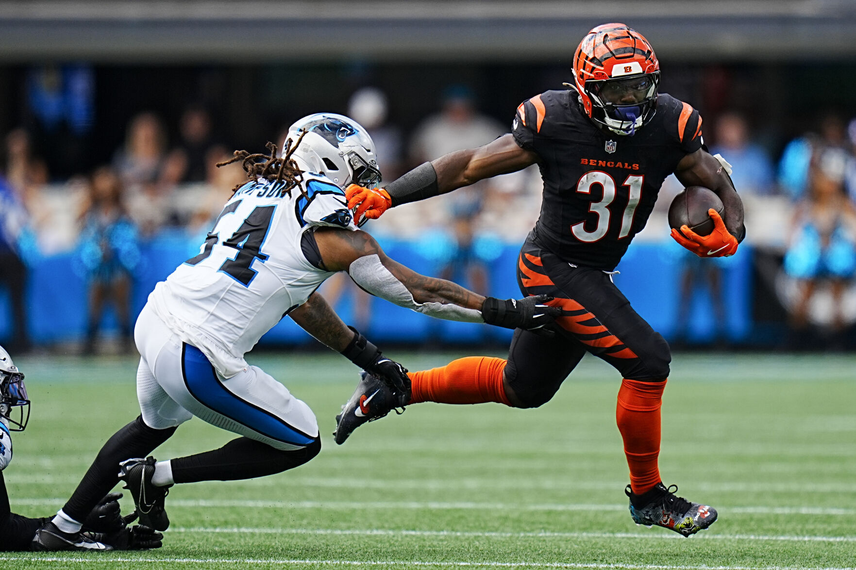 Bills sign veteran LB Shaq Thompson to 1-year contract