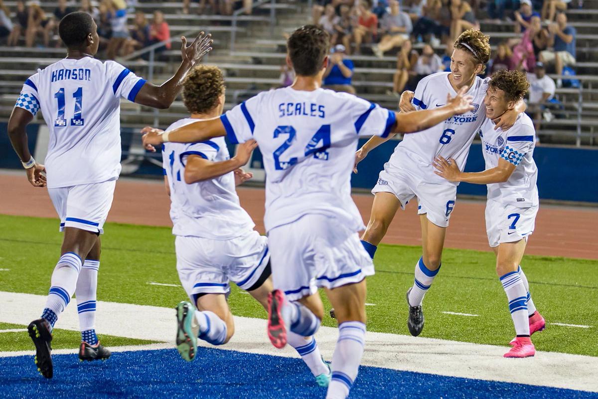 Buffalo Twitter reacts to University at Buffalo's athletic cuts ...