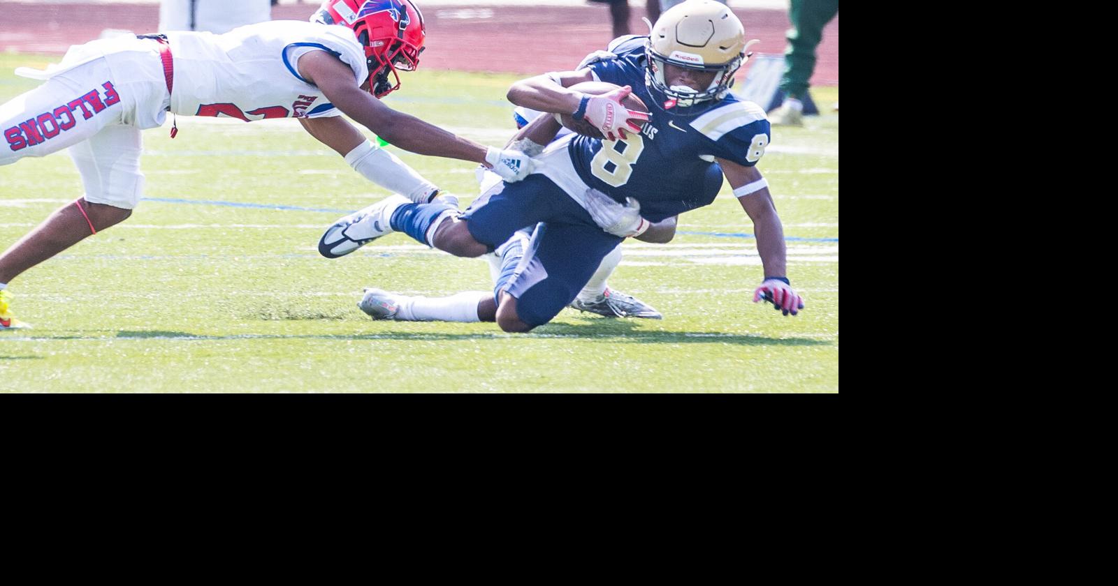 Photos: WNY Maritime/Health Sciences football at Canisius
