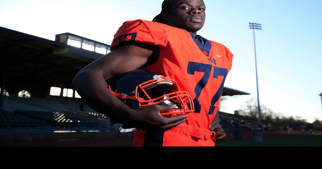 HS football preview: Bennett sophomore Rashard Perry looks like man ...