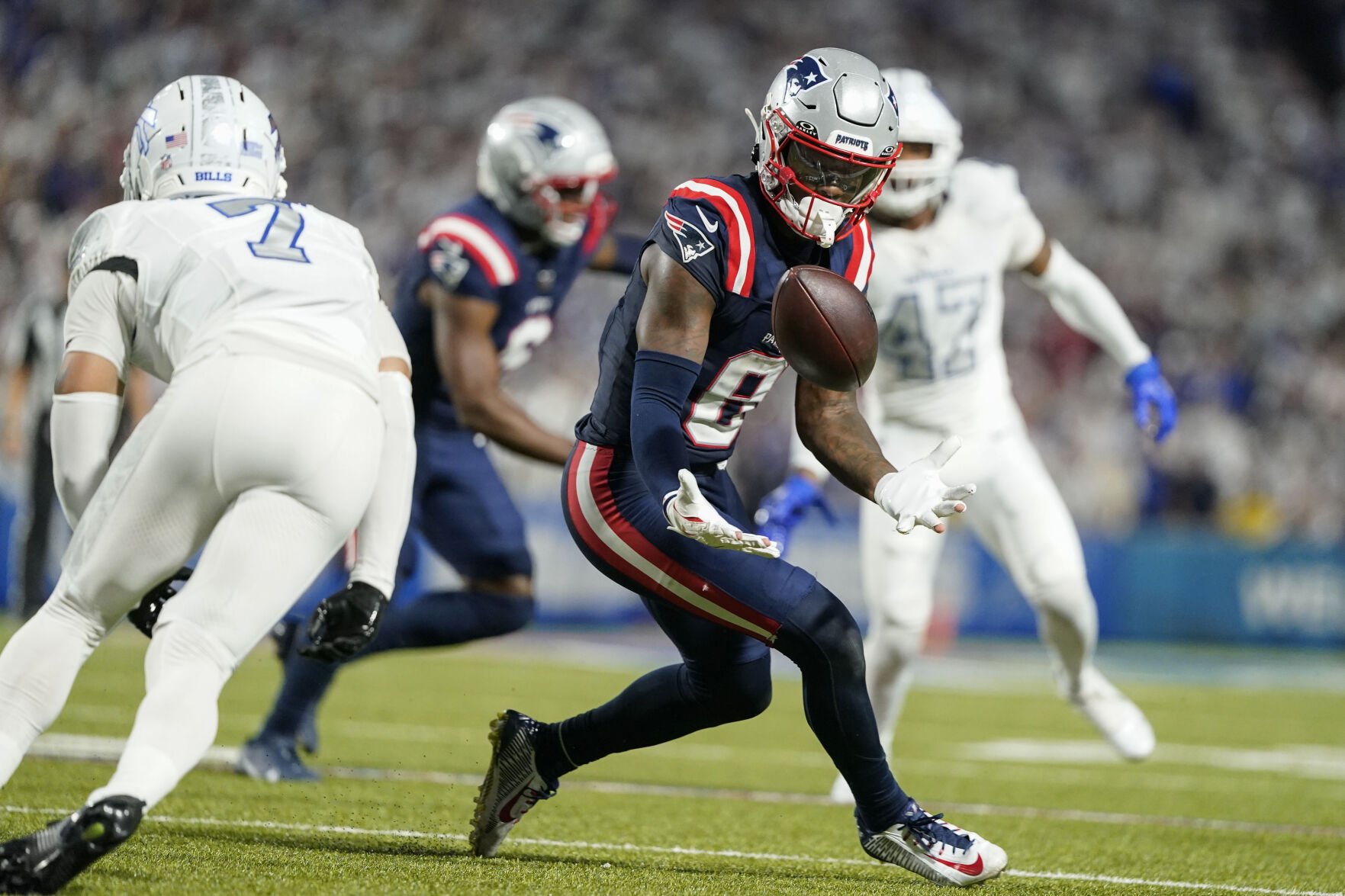 How Drake Maye made his big throw to Stefon Diggs vs. Bills