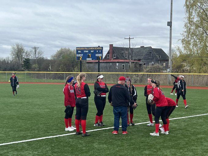 Baseball/Softball Day at Niagara Falls becomes a success for Matz family