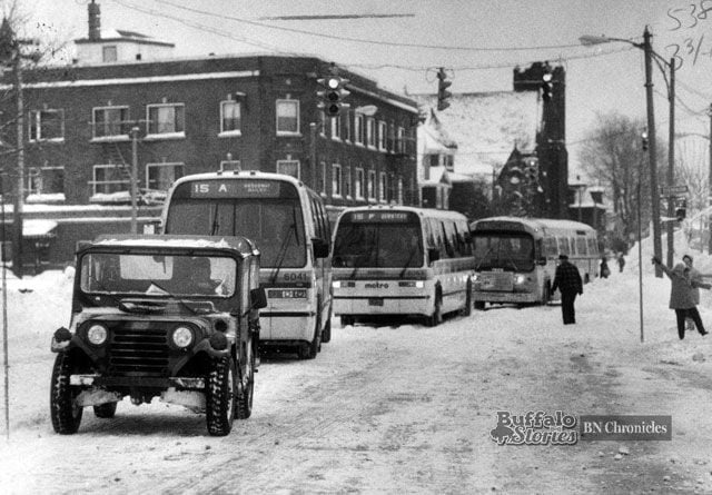 Buffalo in the '70s: New NFT buses arrive at the Aud