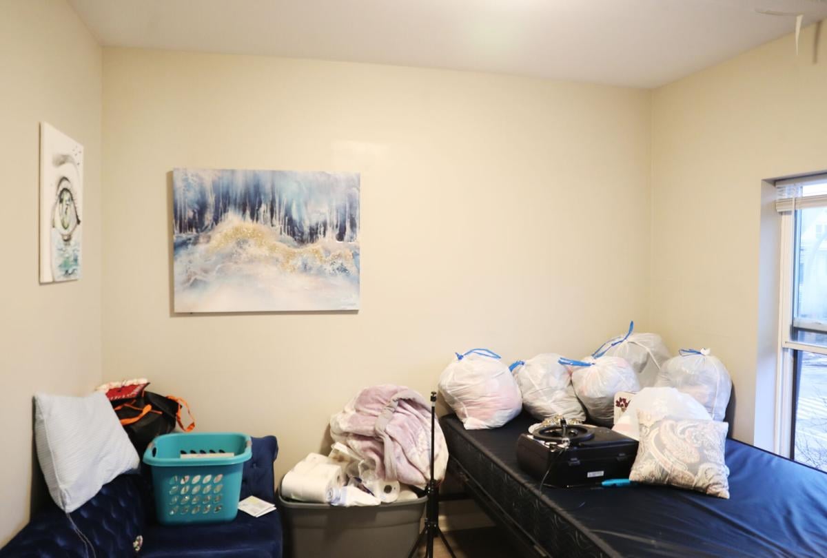 A sprinkler break flooded student apartments on Christmas. Some tenants ...