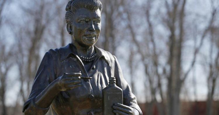 'Scary Lucy' artist gives away his tools: 'Enough is enough'
