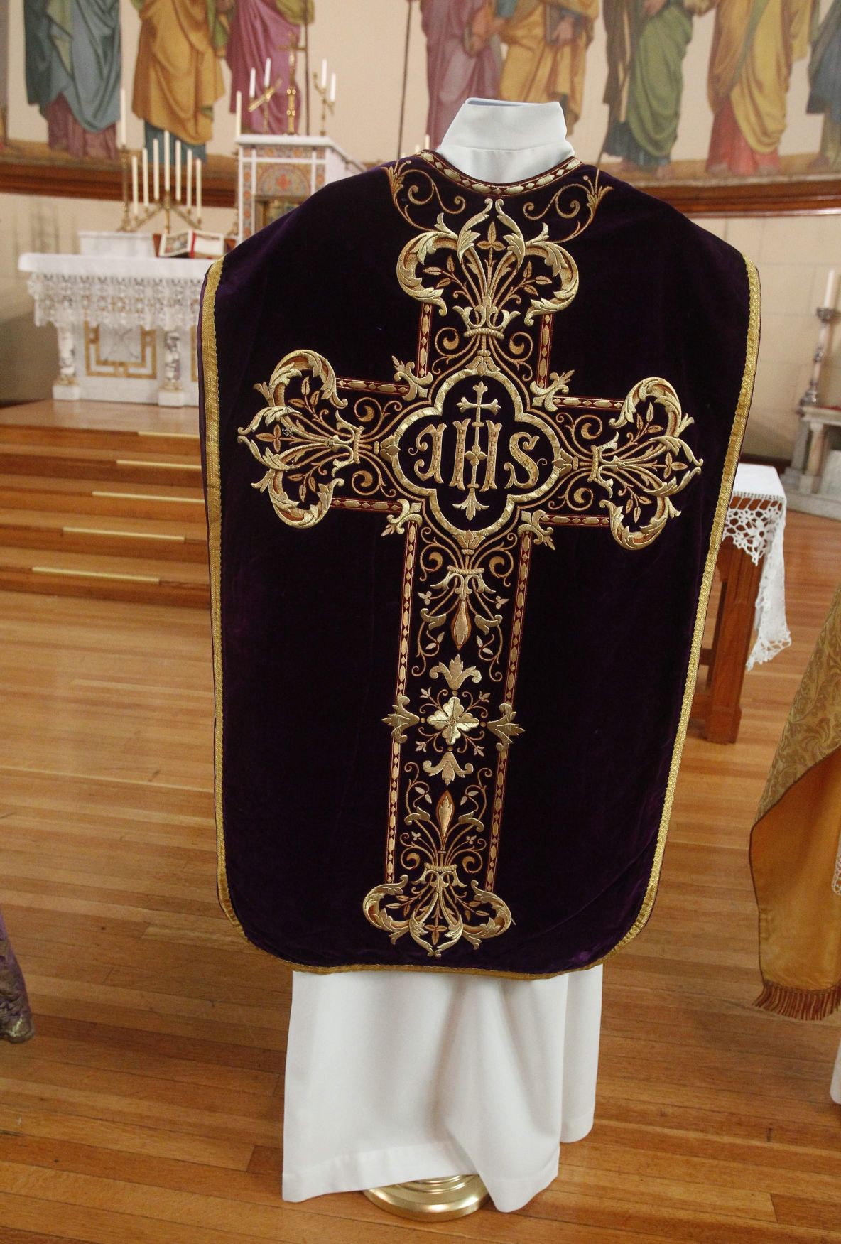 Vestment display highlights skills of Black Rock women | Local News ...