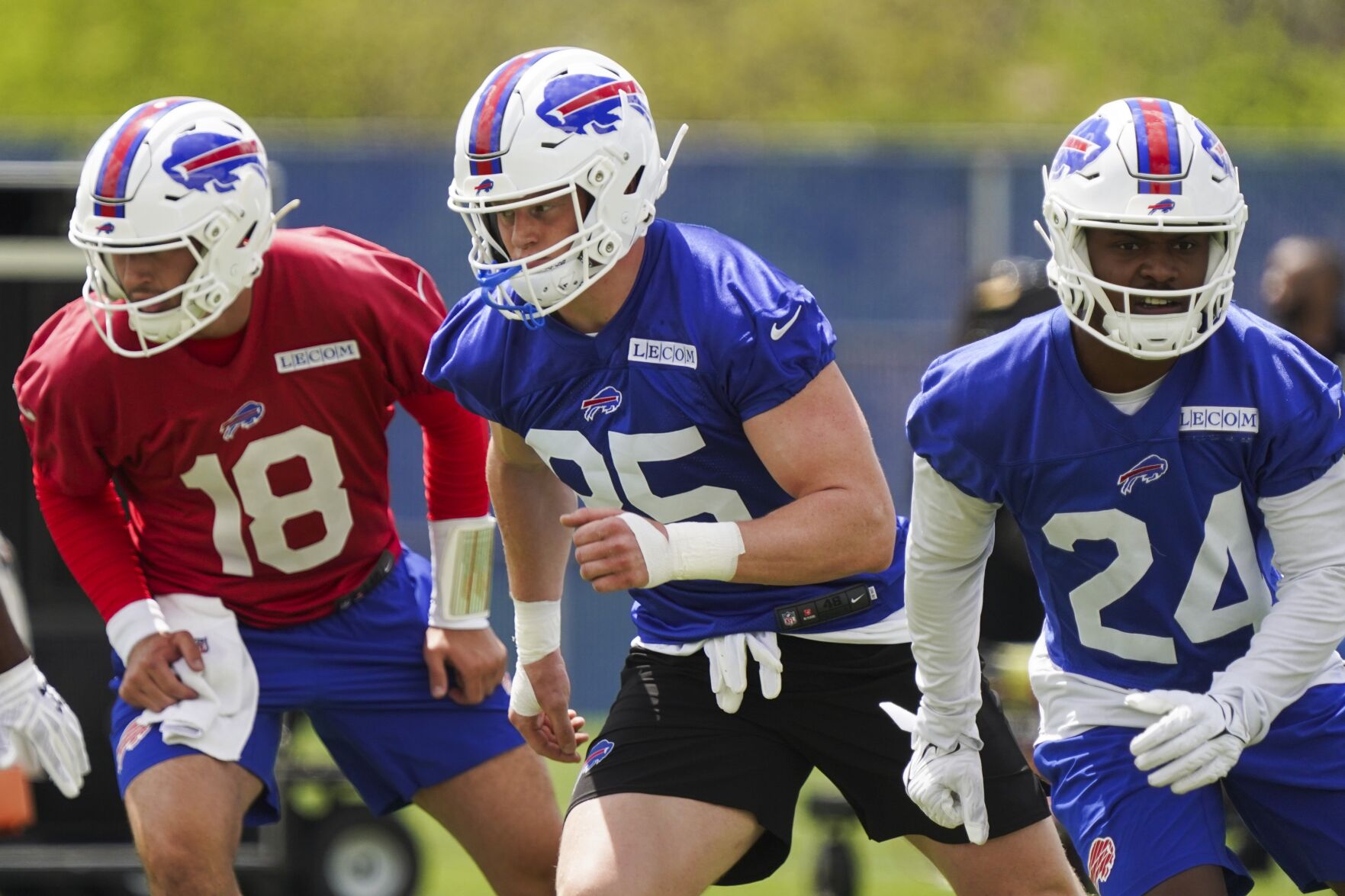 Bills tight end Jackson Hawes looks to punish on the field