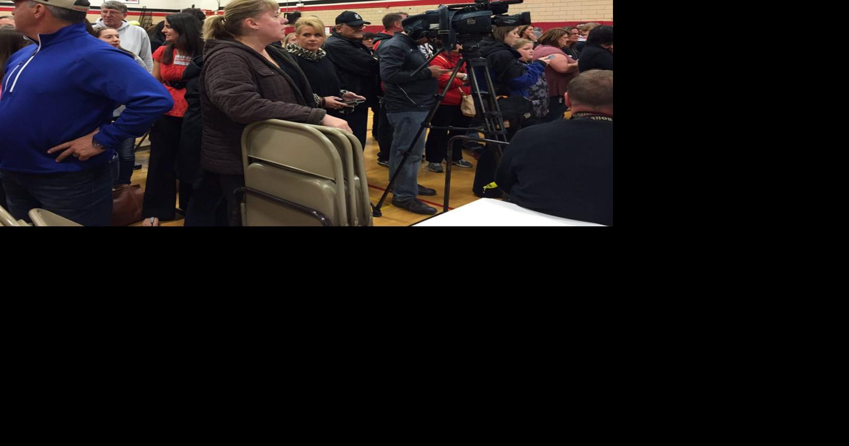 Mascot, management bring out Lancaster voters on both sides