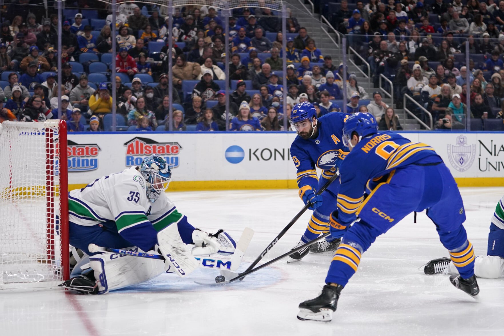 Buffalo Sabres defeat Vancouver Canucks, 5-3