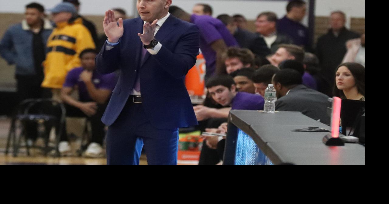 Greg Paulus emphasizes communication for Niagara basketball during shutdown